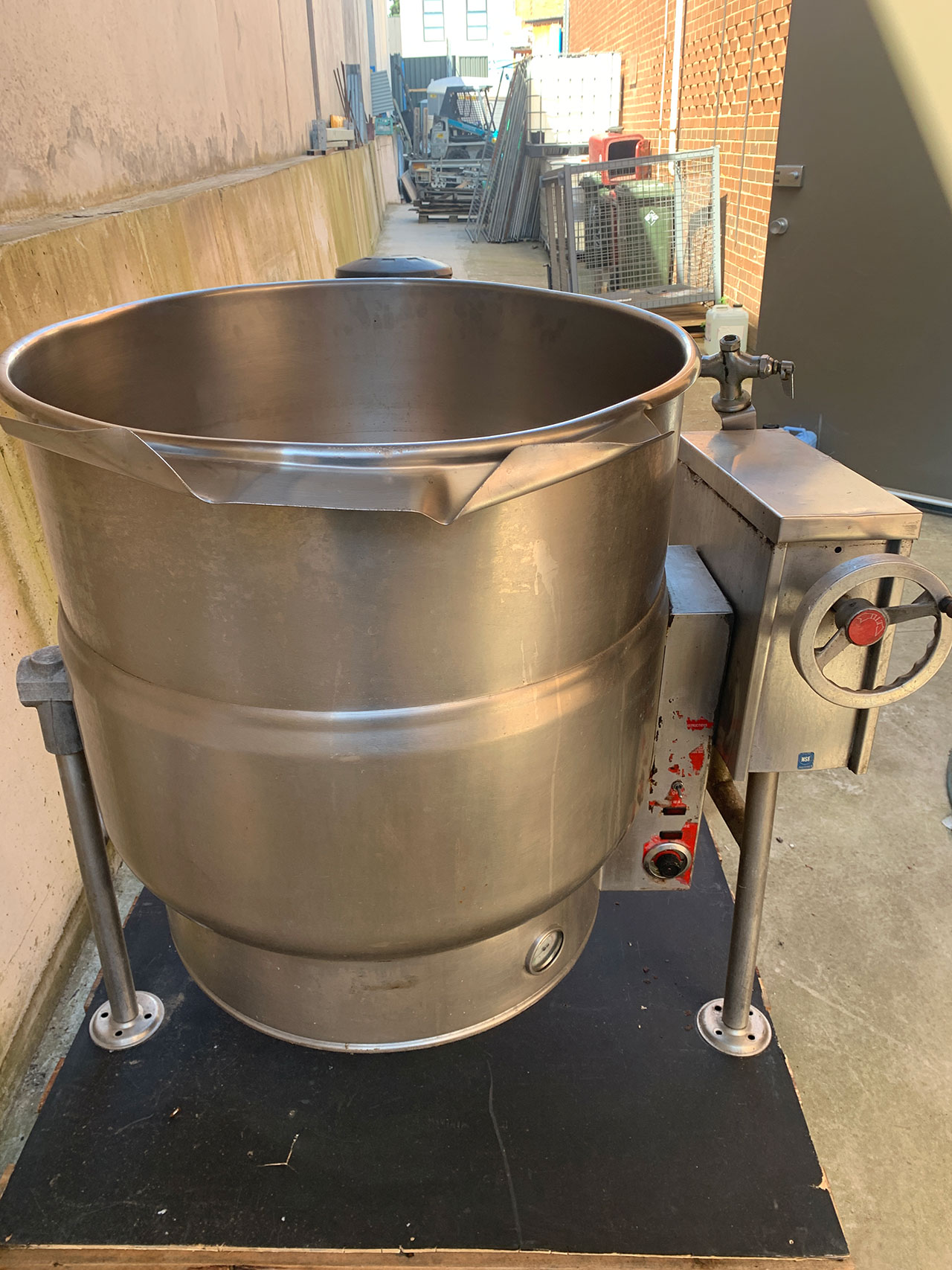 Braumeister Kettle. 500 L, with vented lid - nearly new - Craft Brewing ...